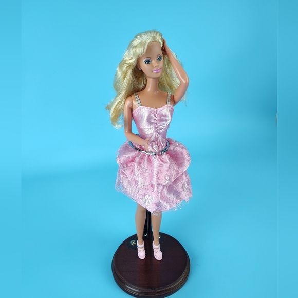 Mattel | Toys | Mattel 9s Mackie Face Barbie Doll Golden Blonde Hair ...